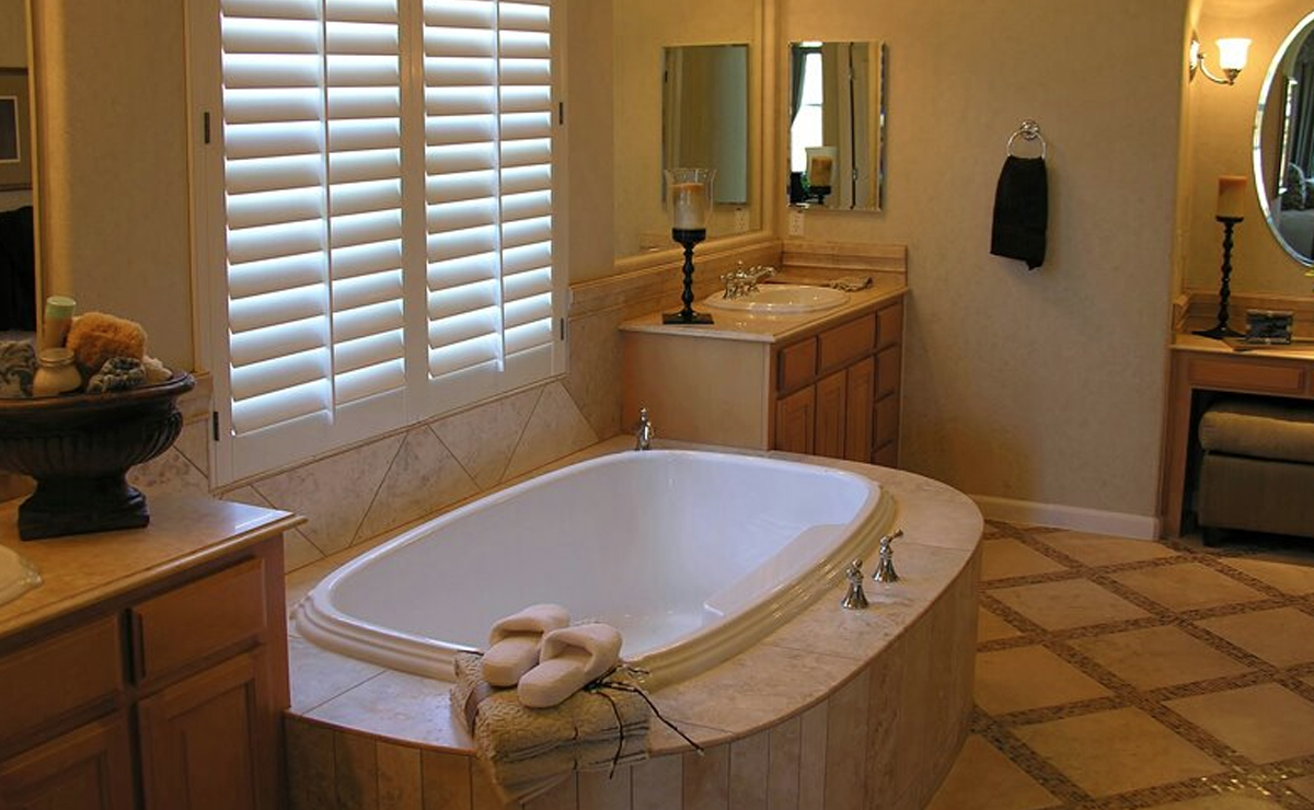 Shutter Outlet in Thornbury Ontario | Up to 80% Off